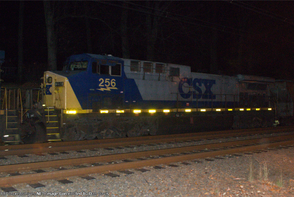 CSX AC44CW 256 trails on K533-23